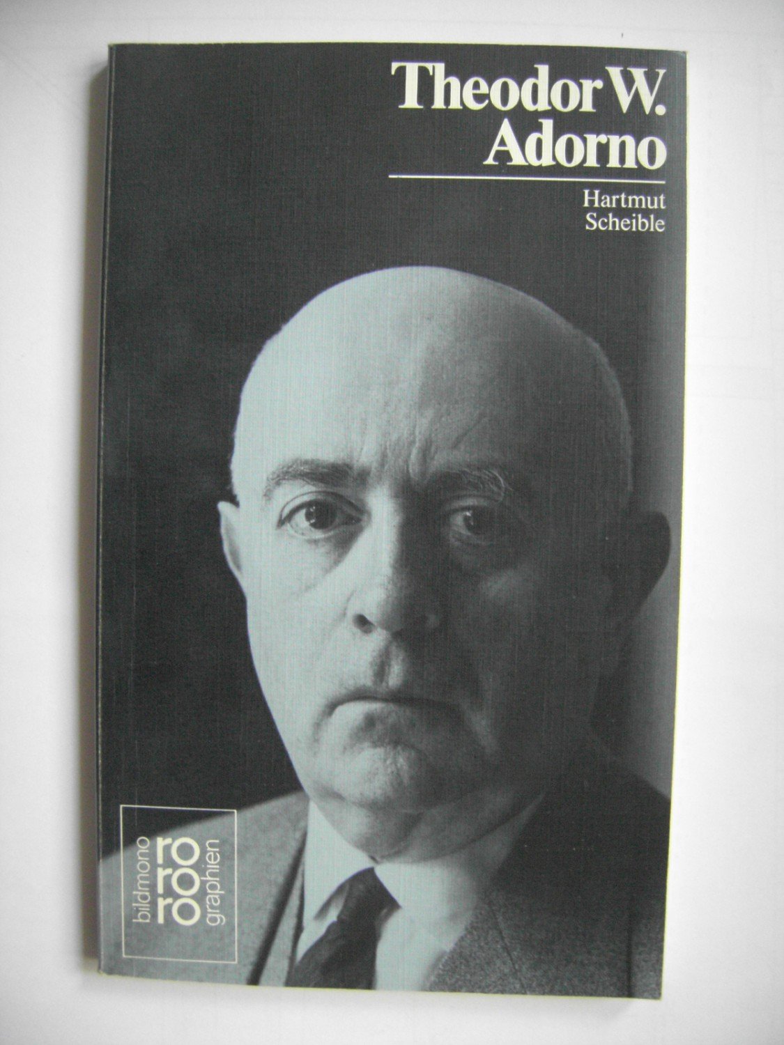 „Adorno, Theodor W.“ – Bücher gebraucht, antiquarisch & neu kaufen