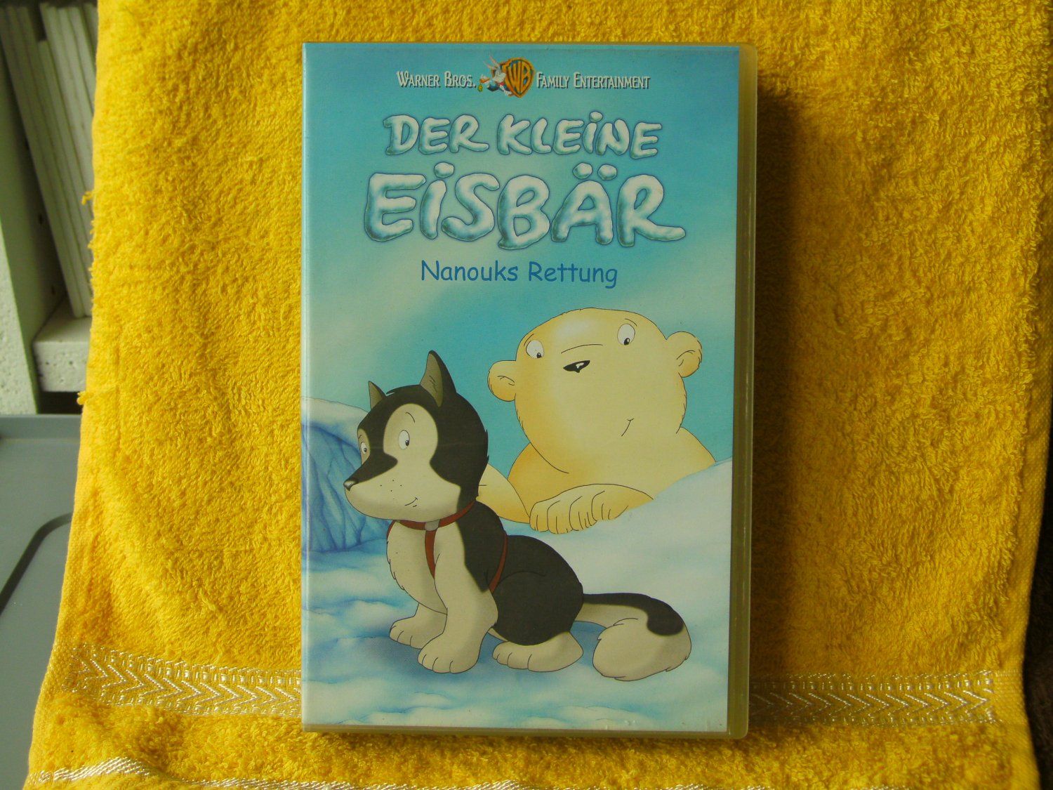 „Der kleine Eisbär - Nanouks Rettung“ – Film gebraucht kaufen ...