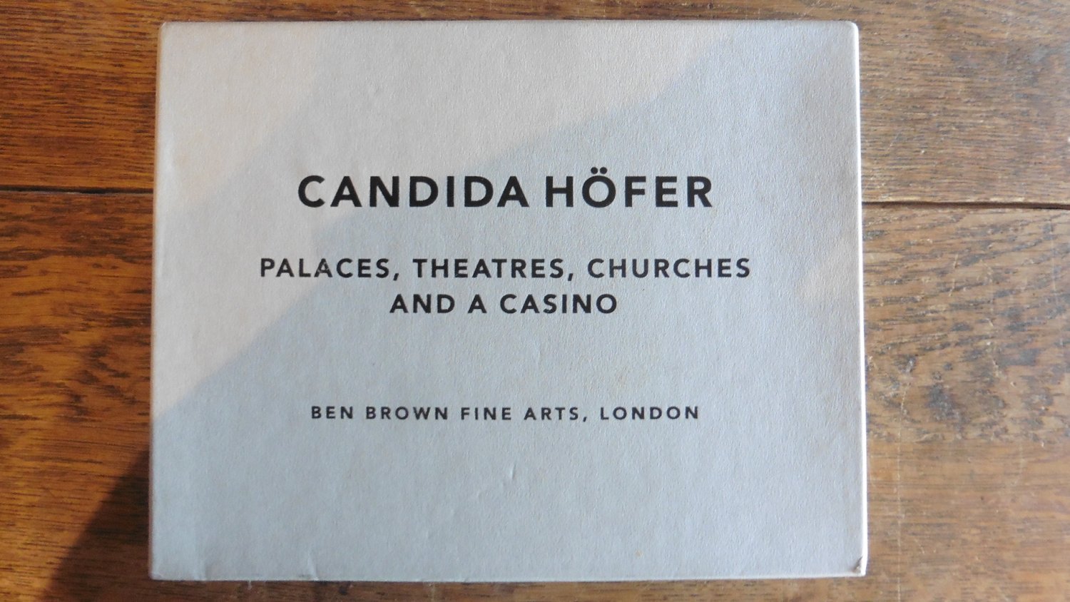 „Palaces, Theatres, Churches, and a Casino“ (Candida Höfer) – Buch ...