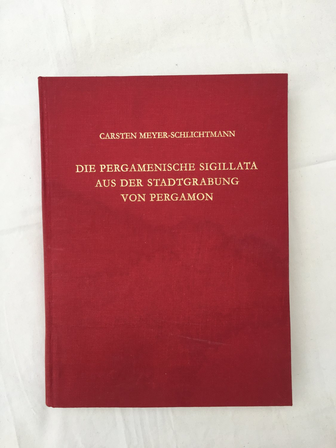 ISBN 3110113511 "Die pergamenische Sigillata aus der Stadtgrabung von ...