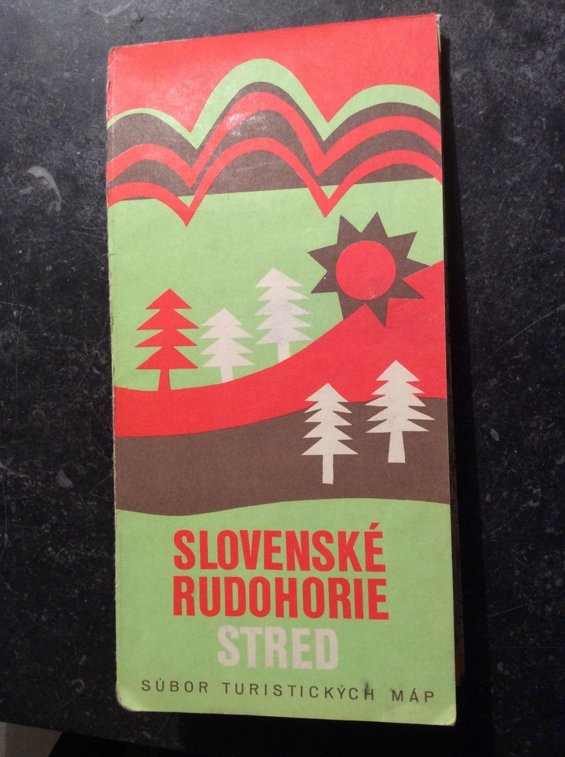 „Slovenske Rudohorie Stred“ – Buch antiquarisch kaufen – A02BTi2S01ZZN