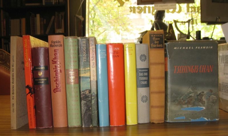 „Konvolut mit 13 Büchern zum Thema Dschingis Kahn 1 Rauch Herr ...