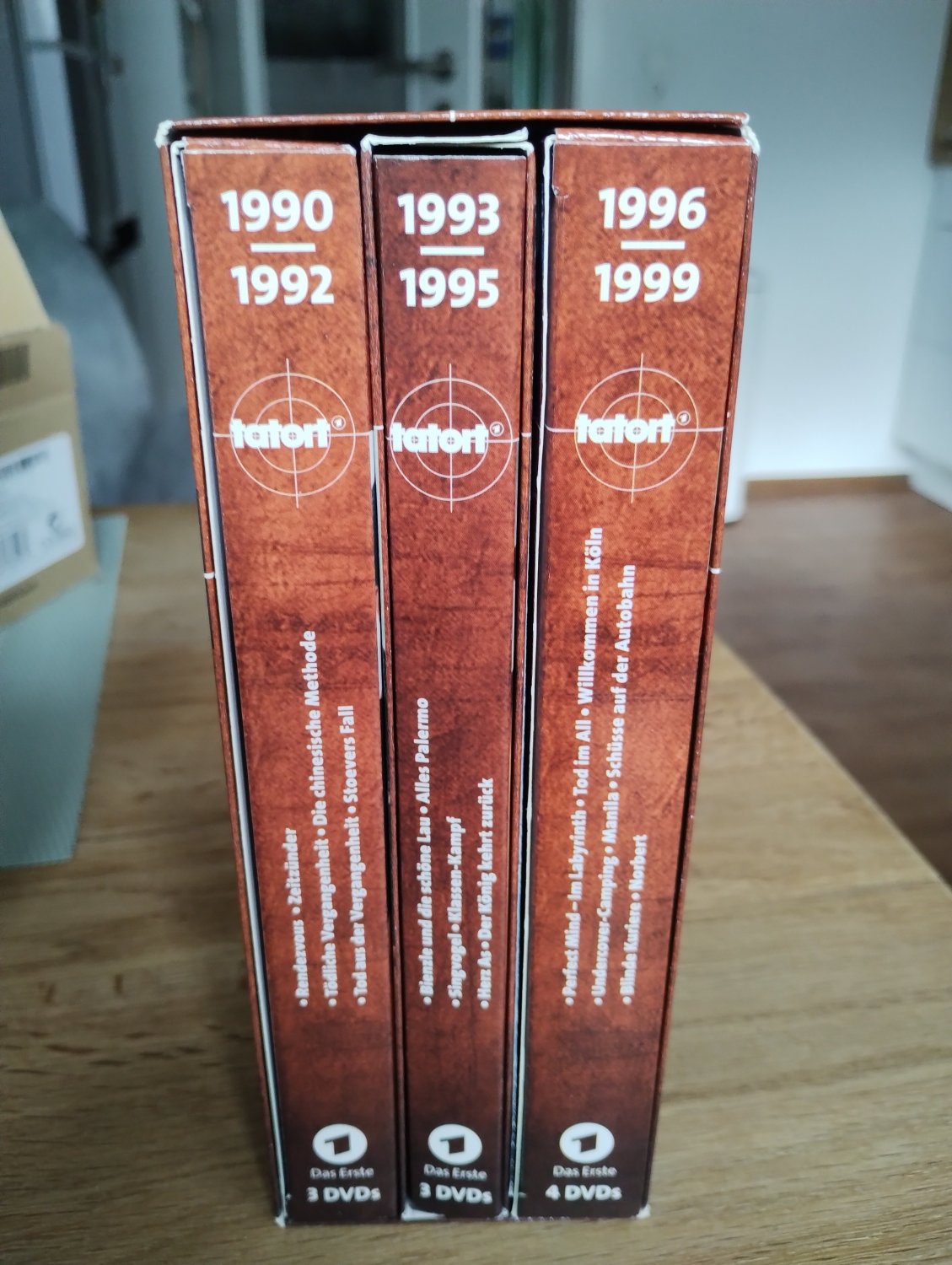 „20 Tatort Klassiker "Die Jahre 1990 bis 1999“ – Film gebraucht kaufen – A02FYKq511ZZs